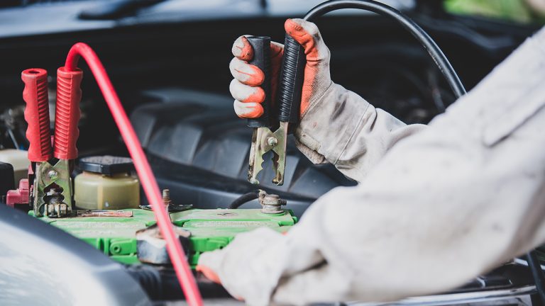 Common Symptoms of a Bad Car Battery: How to Identify - 2025